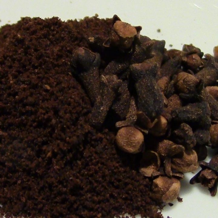 Clou de girofle moulu - 10 cl - Cannelle & Paprika - Locavor.fr