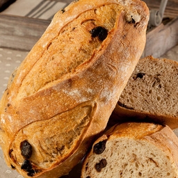 Pain garni aux olives bio - 300 g - Pain Des Maures - Locavor.fr