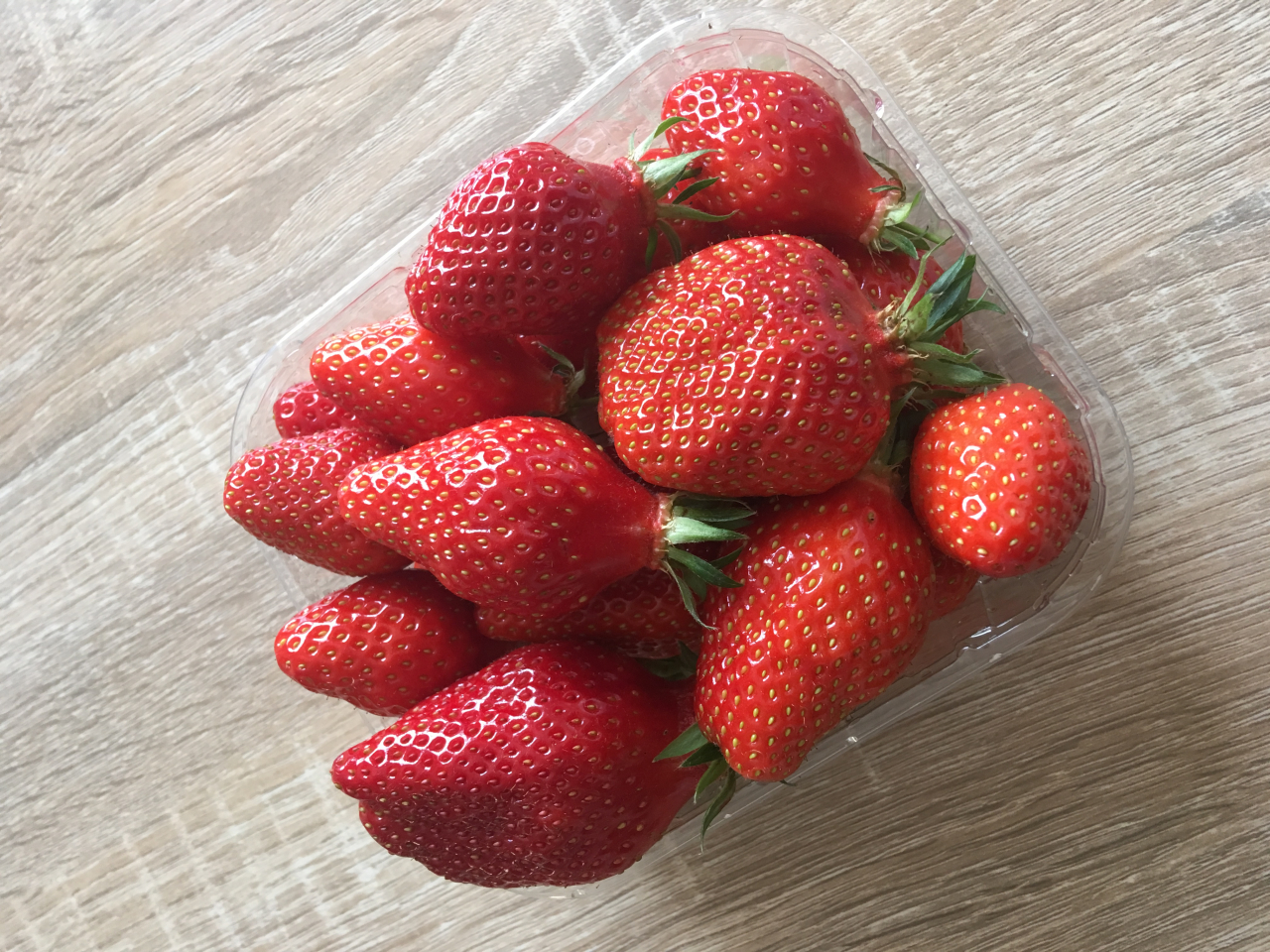 Fraises gariguette - 0.25 kg - Les Jardins Des Combarelles - Locavor.fr