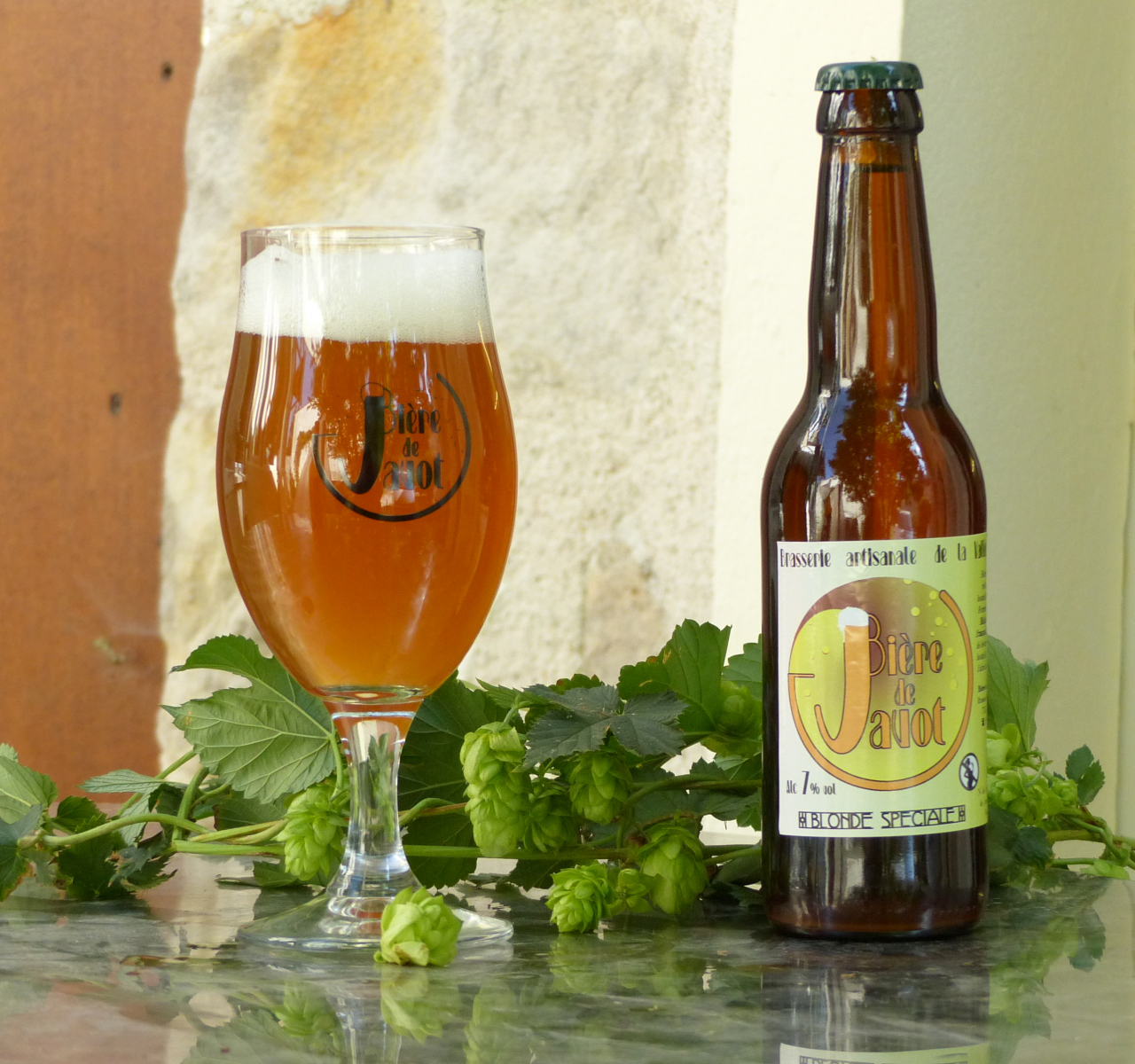 Spéciale au malt bio 7 % alc./ 75 cl - 75 cl - Bieres De La Vallee ...