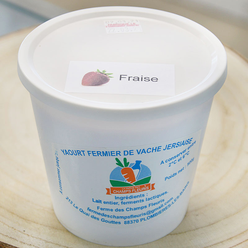 Yaourt brassé format familial, à la fraise - 500 g - Ferme Des Champs ...