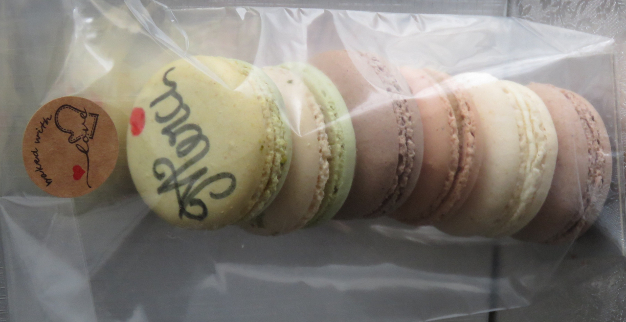 Sachet 6 macarons à offrir - 1 u - Bonheur Et Macarons - Locavor.fr