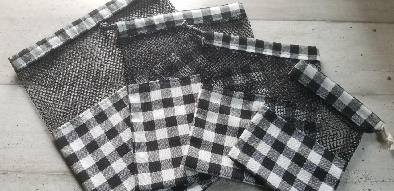 Sac à vrac filet noir/blanc - 4 u - La Boutik De Vick - Locavor.fr