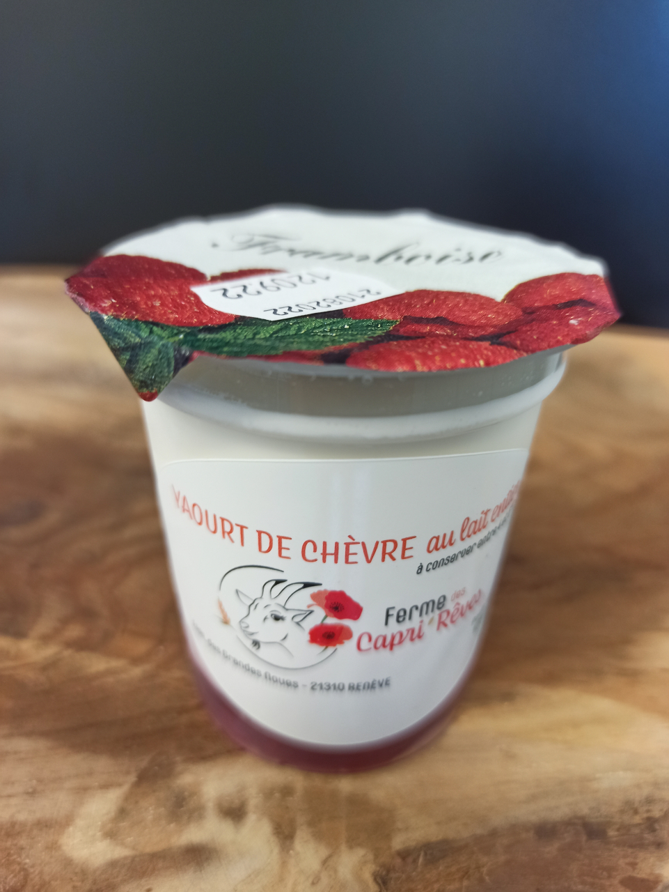 Yaourt au lait de chèvre - framboise - 2 formats - Ferme Des Capri ...